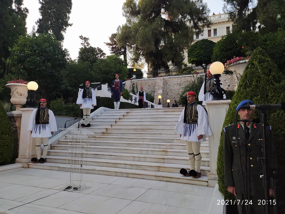 Στο Προεδρικό Μέγαρο, για την επέτειο της αποκατάστασης της Δημοκρατίας ...