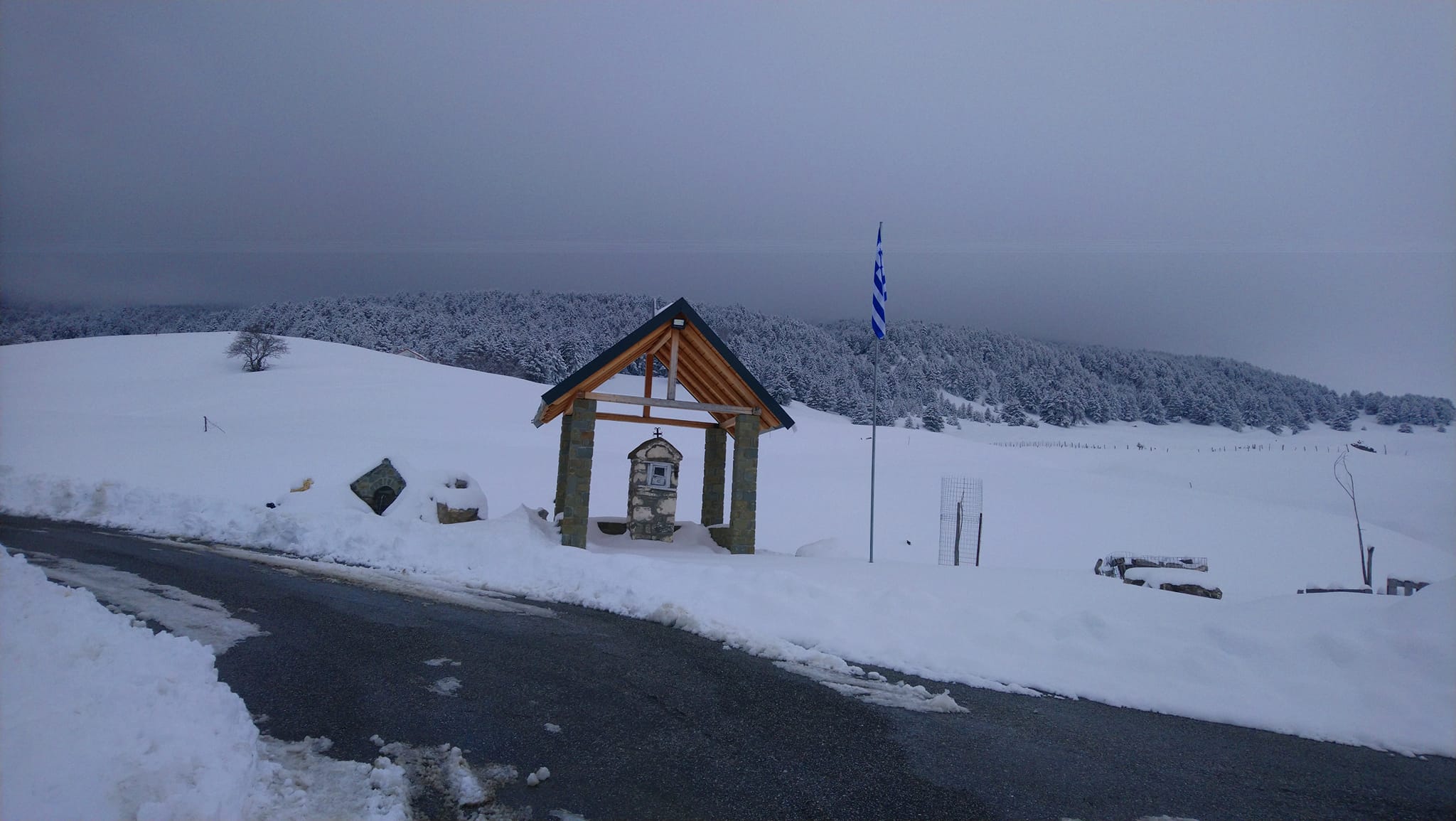 Χιονισμενη Σαμαρινα 01/03/2022 ( Θανασης Δημουλιος ) – Σαμαρίνα