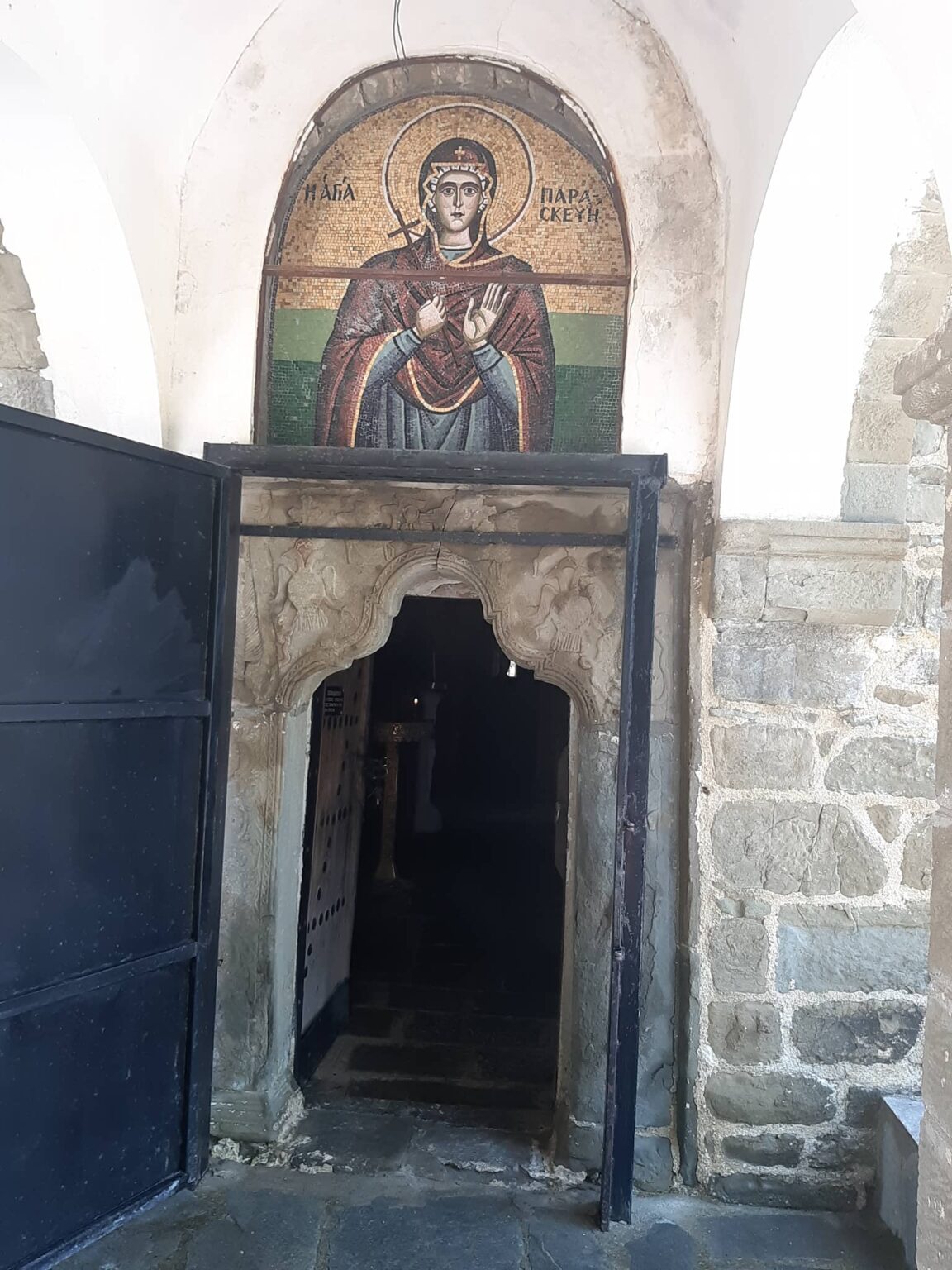 Ξεκινησαν οι ετοιμασιες και η καθαριοτητα στα Μοναστηρια μας εν οψει ...