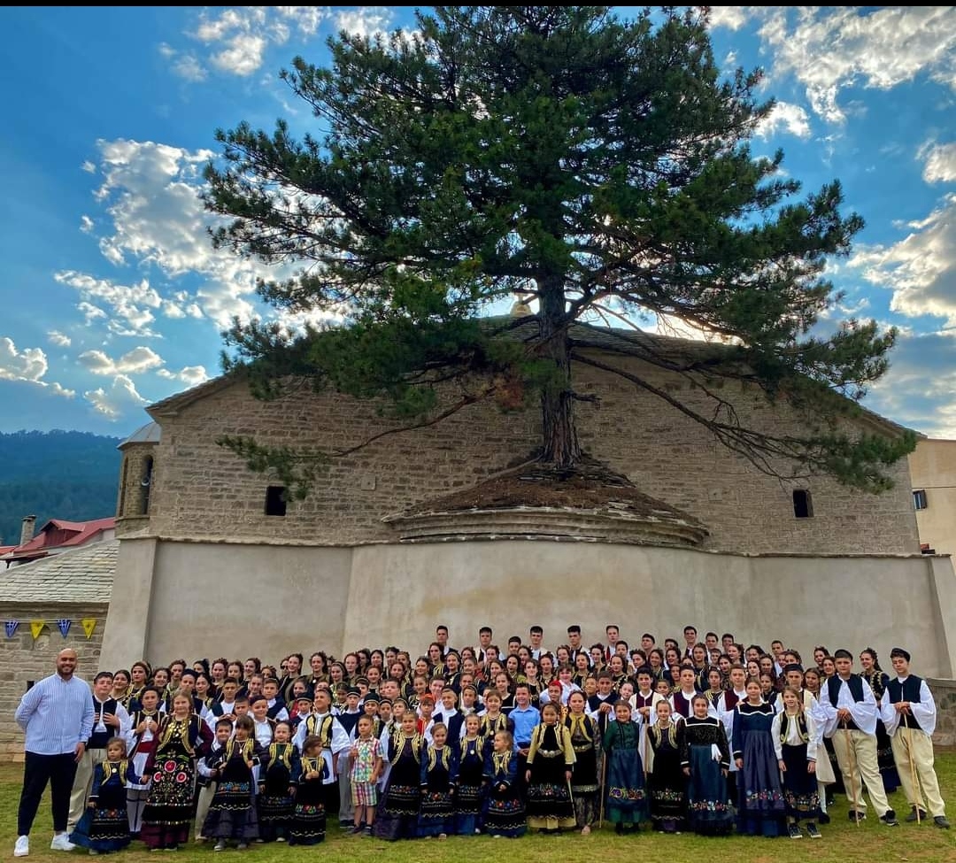 Εμφάνιση Χορευτικών τμημάτων στις 16/08/2024. – Σαμαρίνα